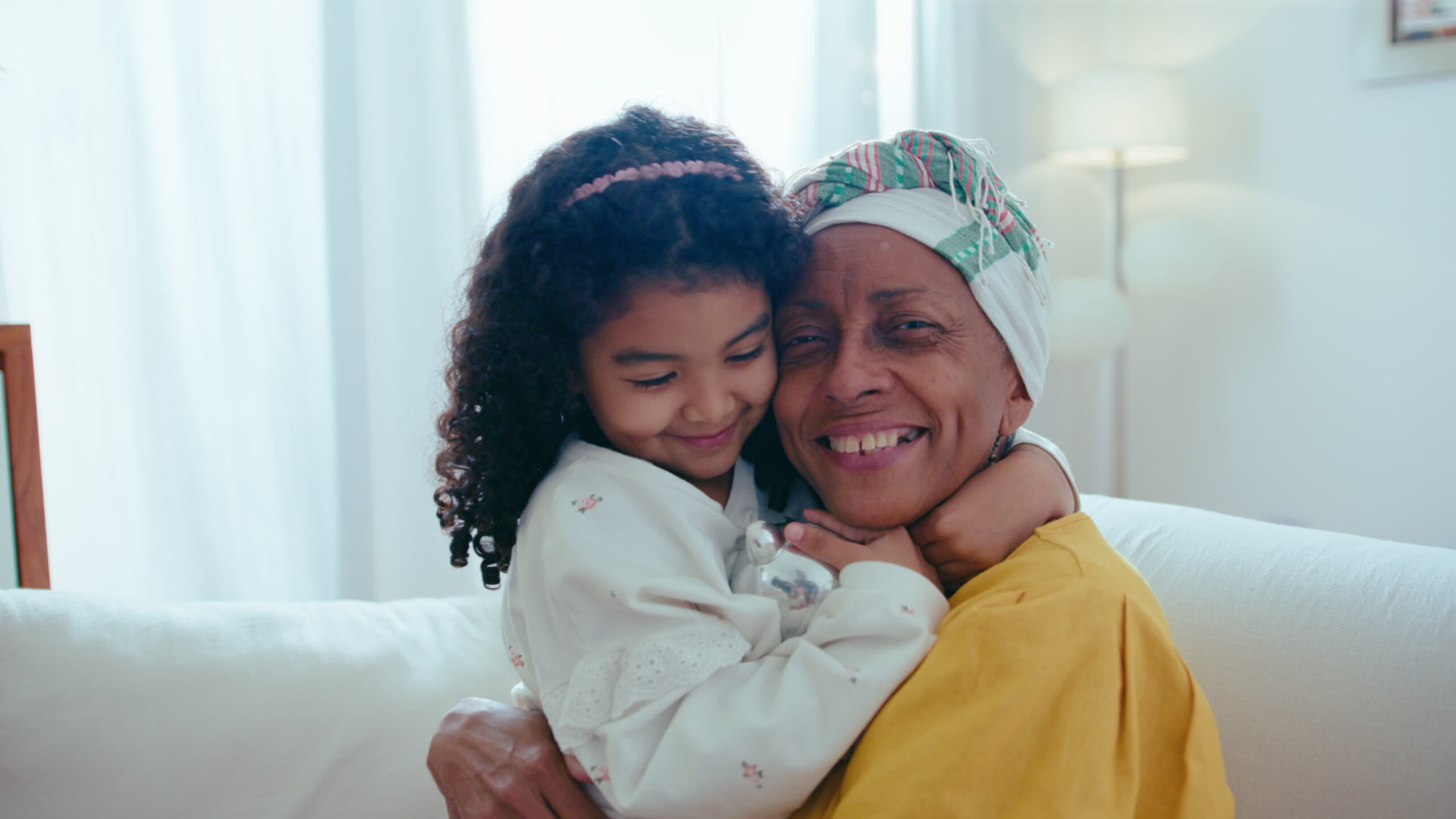 Hug Happy Connection Bonding (44)